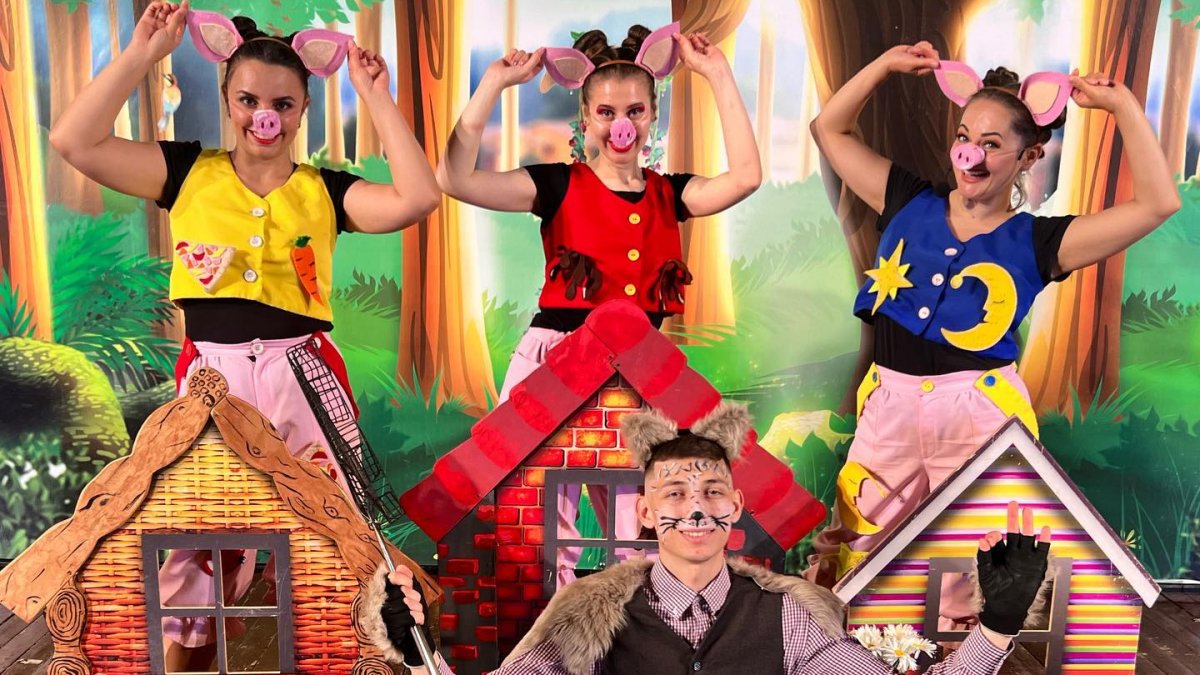 Aventurile celor Trei Purcelusi - Spectacol Interactiv de Animatie ...